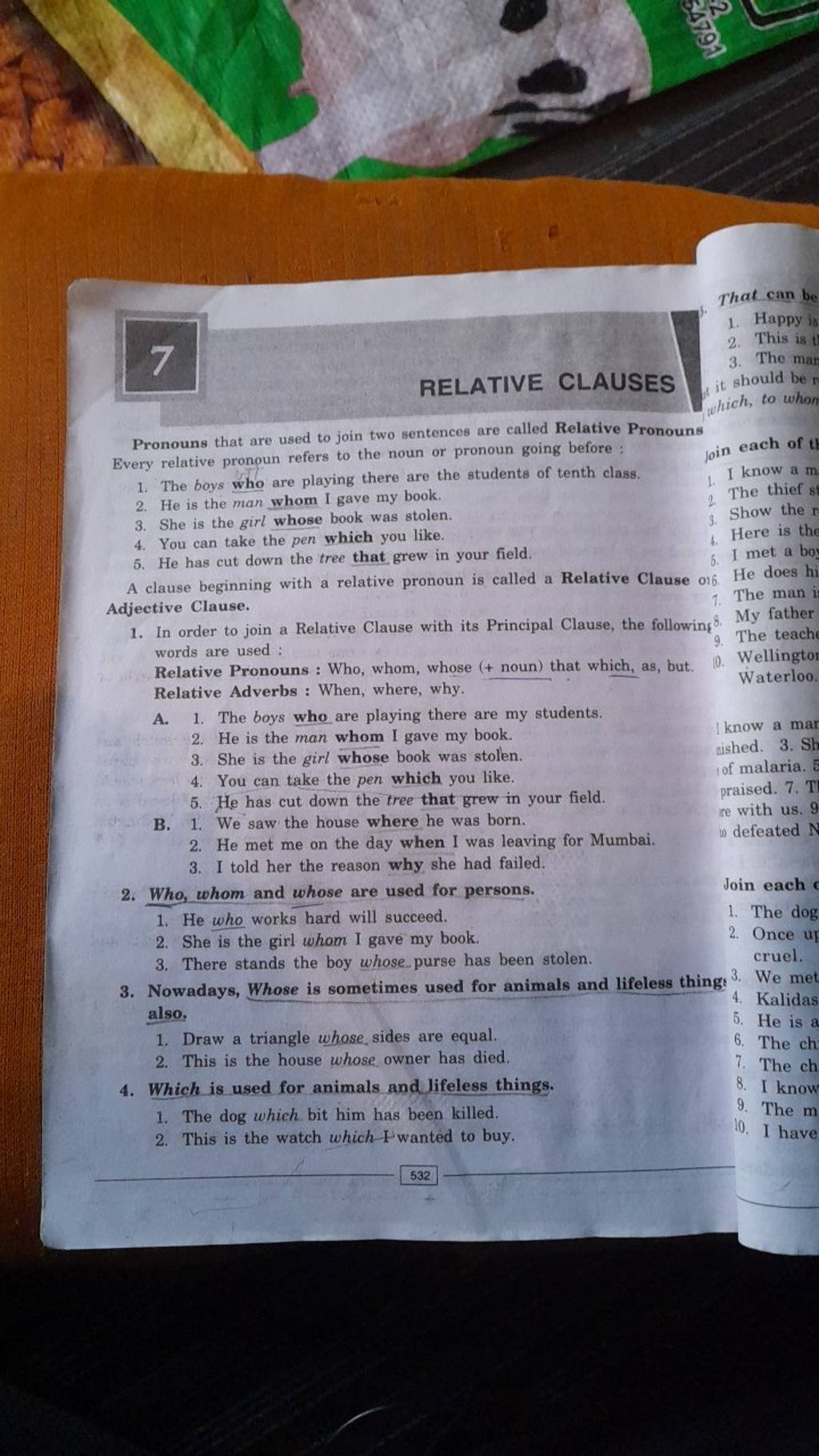 RELATIVE CLAUSES Pronouns that are used to join two sentences are called