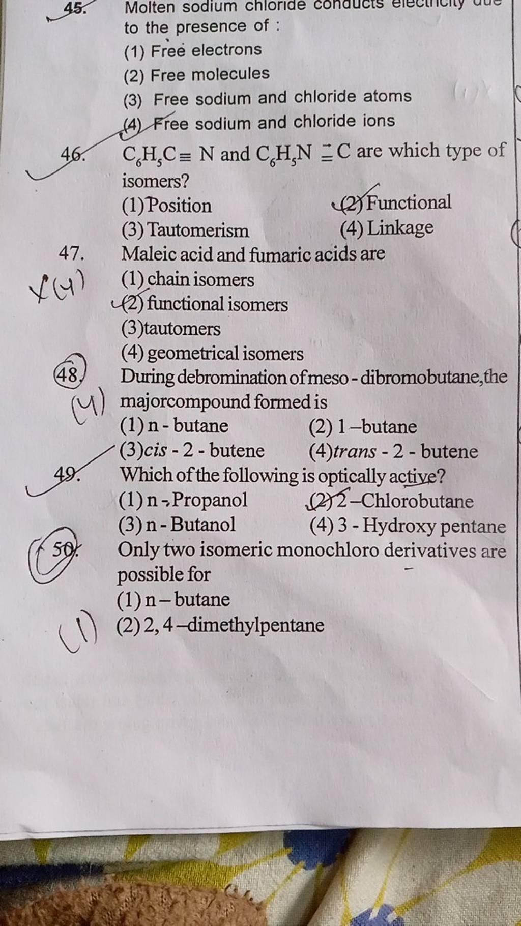 Maleic acid and fumaric acids are f(y) (1) chain isomers | Filo